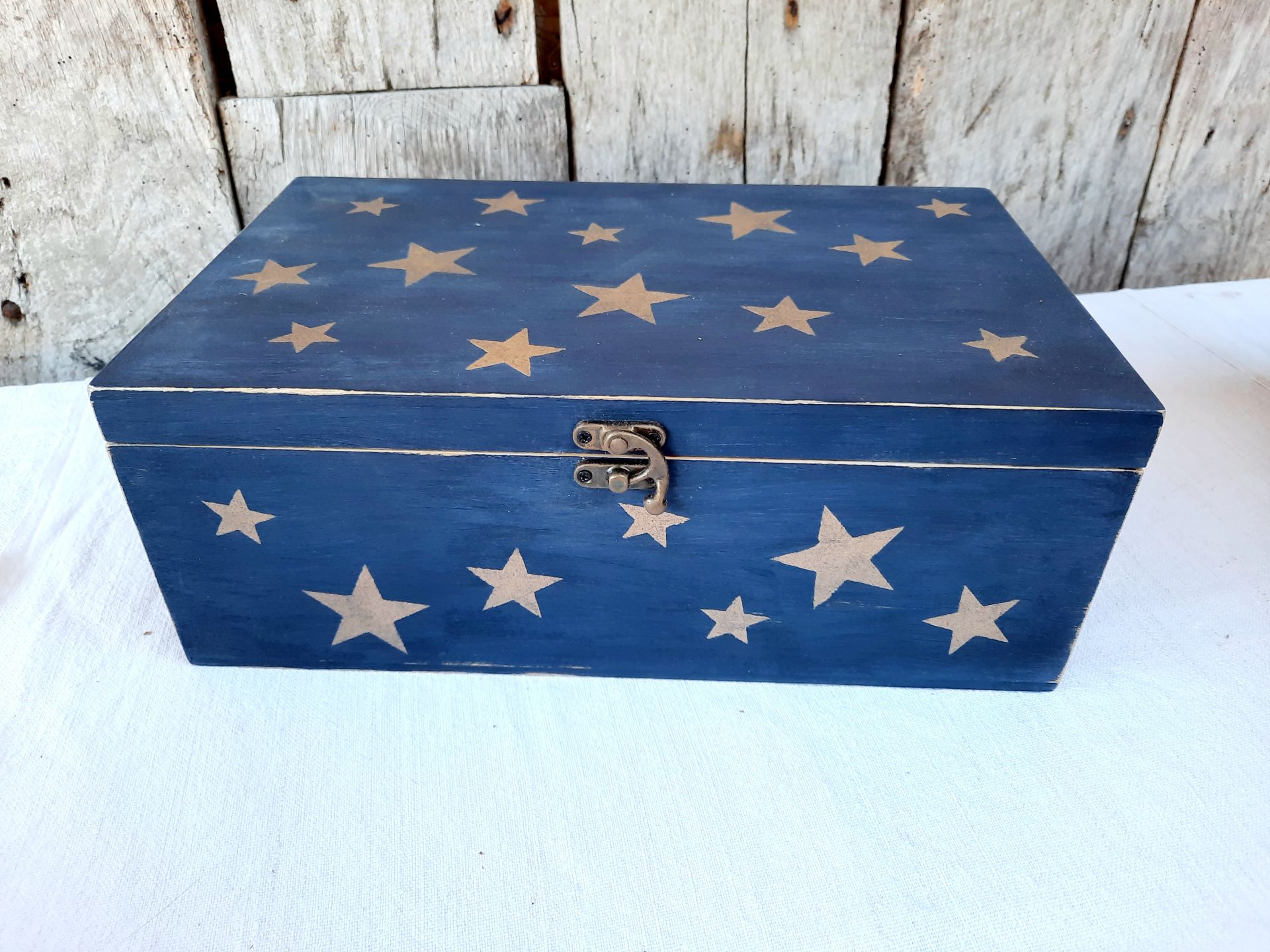 Painted Blue Box With Stars for Sale - Home Accessories - Trunk Vintage ...