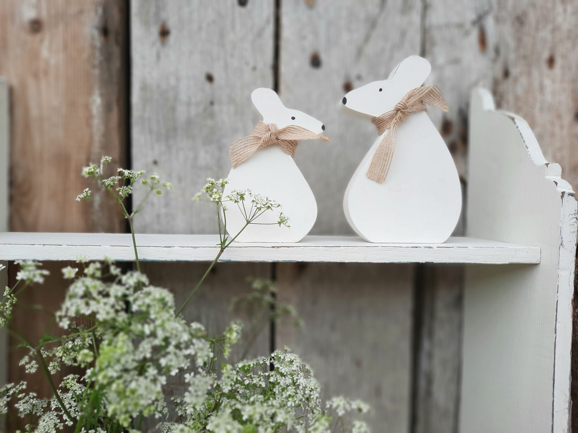 Rustic White Wooden Shelves for Sale - Shelves And Bookcases - Trunk ...