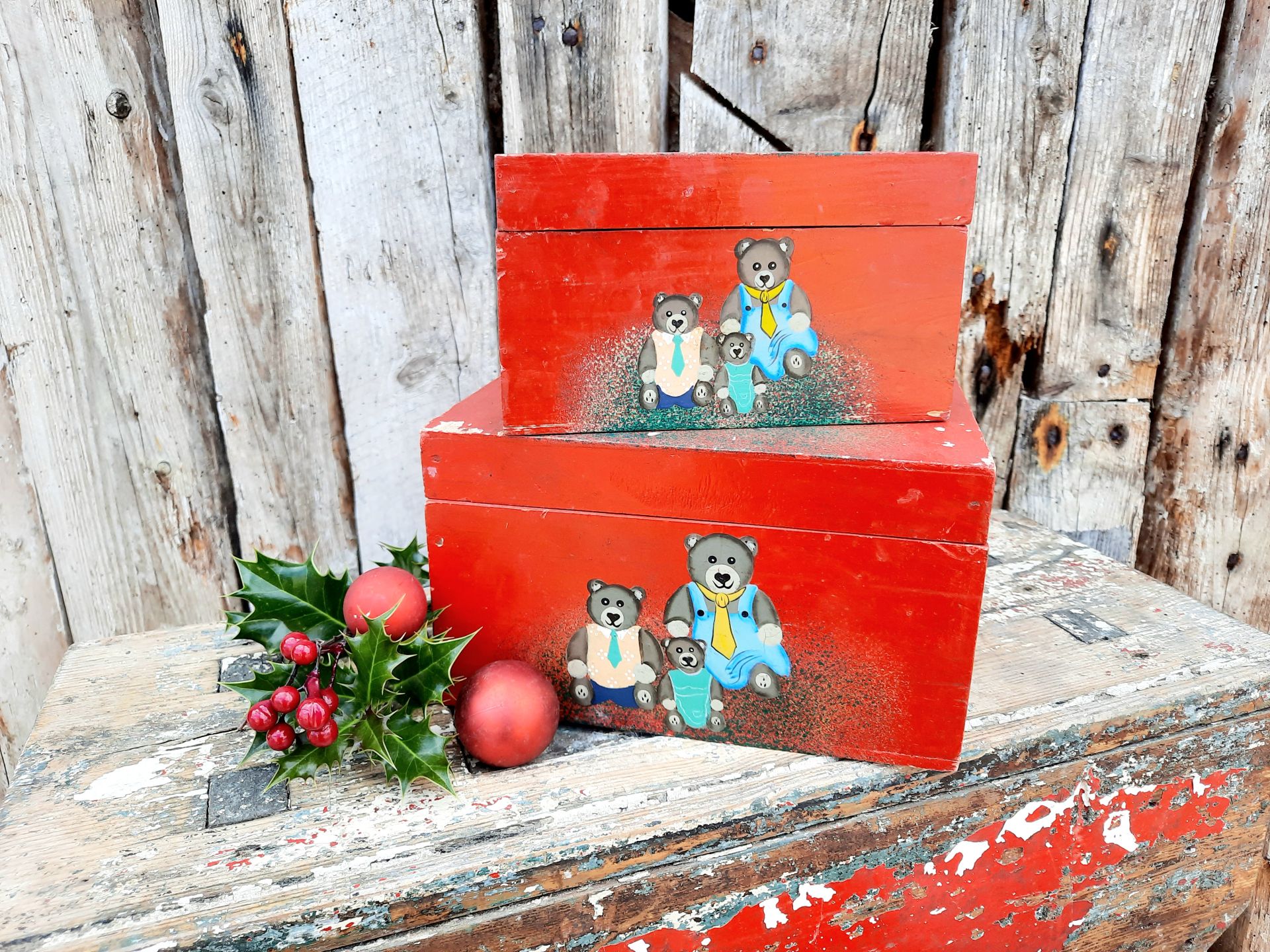 A Pair Of Vintage Festive Bear Boxes for Sale - Home Accessories ...