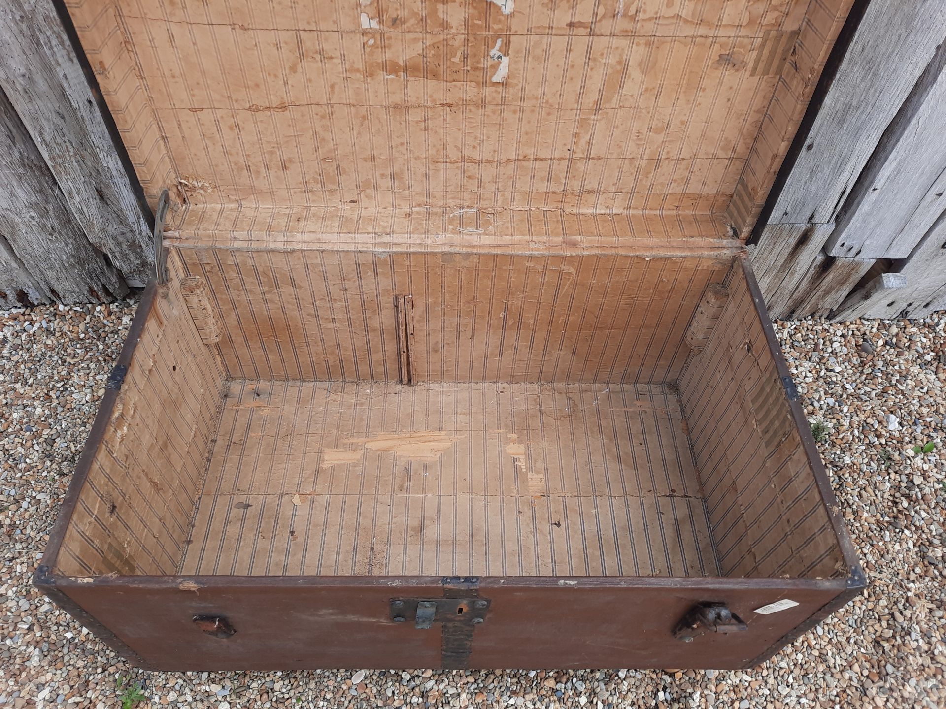 Rustic Trunk Coffee Table On Legs for Sale - Home Accessories - Trunk ...