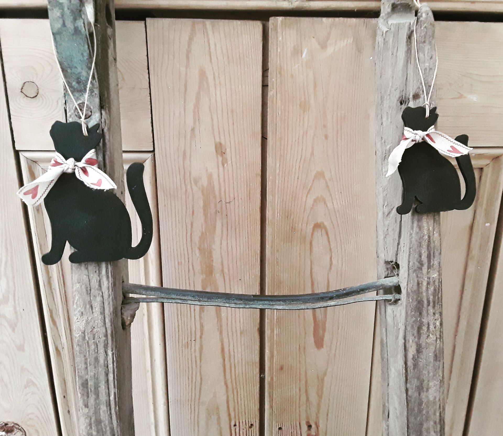 Hand Painted Hanging Wooden Cat Decoration for Sale - Hand-Painted ...