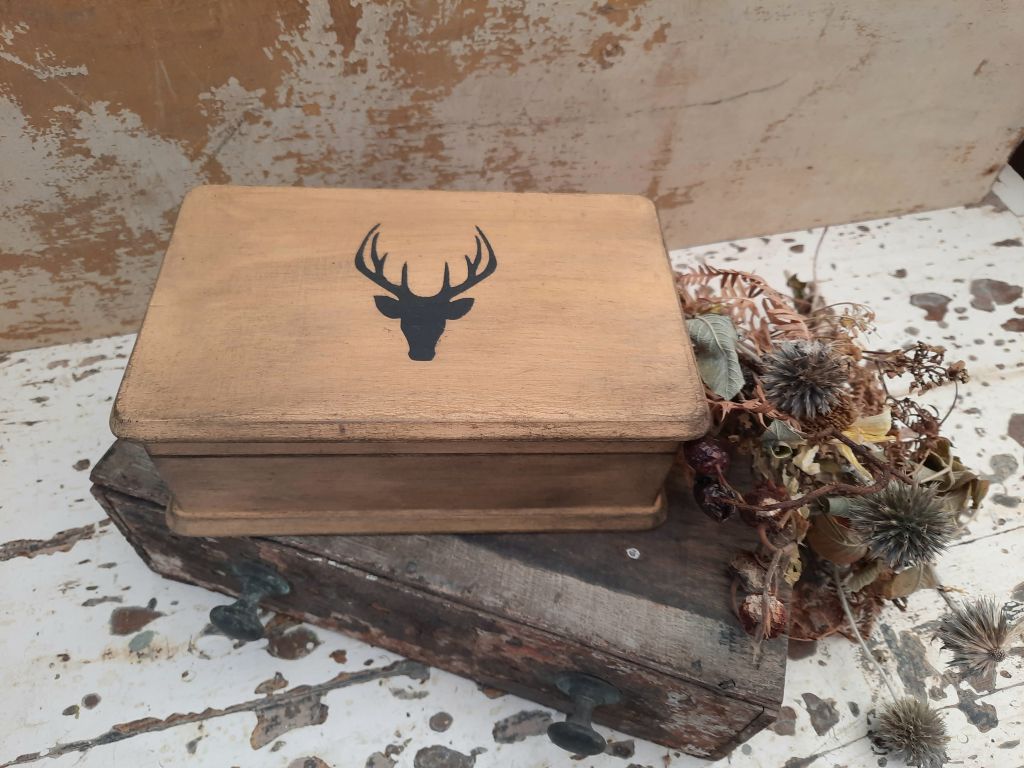 Painted Wooden Box With Stag's Head Stencil for Sale - Home Accessories ...